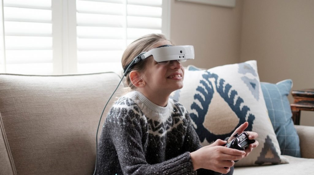 eSight 3 - Des lunettes qui permettent aux aveugles de voir